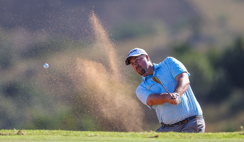 Hot putter carries Ahlers to lead in SunBet Challenge Wild Coast | SA ...